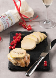 Le Foie Gras de Canard Entier du Périgord Mi-Cuit dans son Torchon - Foie gras Lagrèze - Sarlat ...